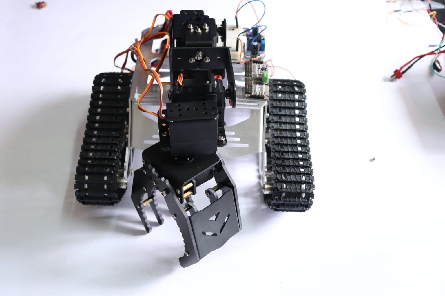 Pick And Place Robot Arduino Tutorial Make A Diy Robot Rootsaid
